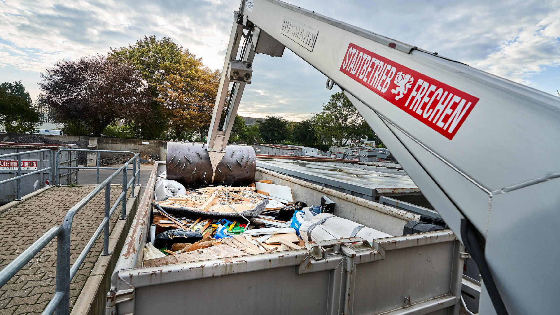 Abfallwirtschaft für Unternehmen - Stadtbetrieb Frechen GmbH
